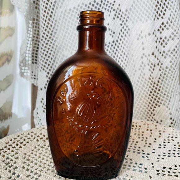Log Cabin | Art | Vintage Cabin Log Syrup Amber Embossed Bicentennial ...